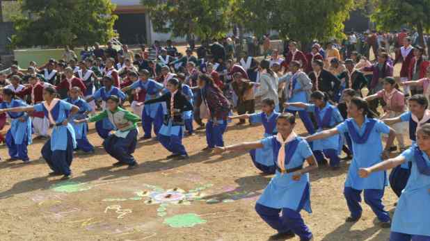 chaibasa 81 year old Isha Ghosh give physical and mental fitness ...